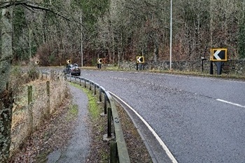 Navigating Safety: Choosing the Right Chevron Road Safety Sign for Your ...