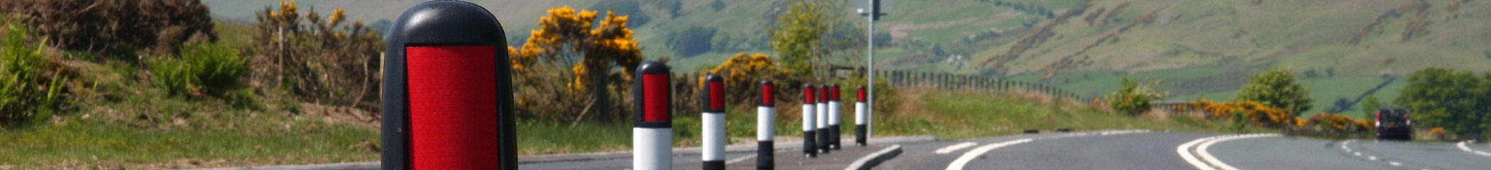 Reflective Grass Verge Hazard Markers & Road Protection Posts - Glasdon UK